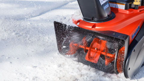 Single-Stage Snow Blowers With SnowShredder™ Auger